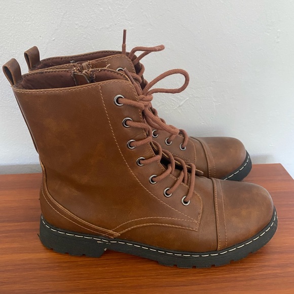 Arizona Jean Company | Shoes | Arizona Boots | Poshmark